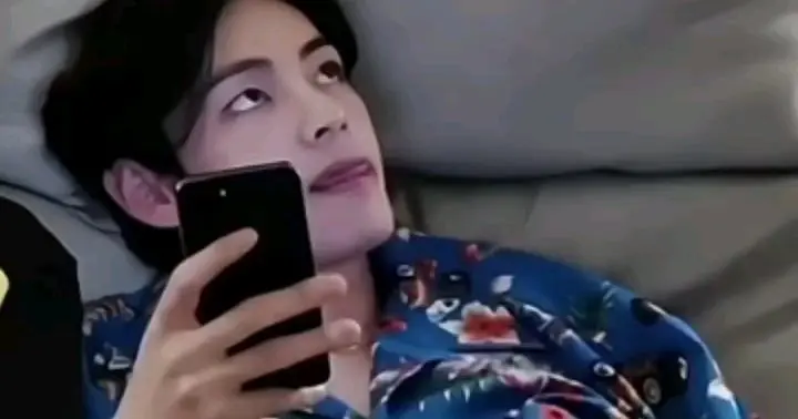 HIS HOT BOYFIE. - Bilibili